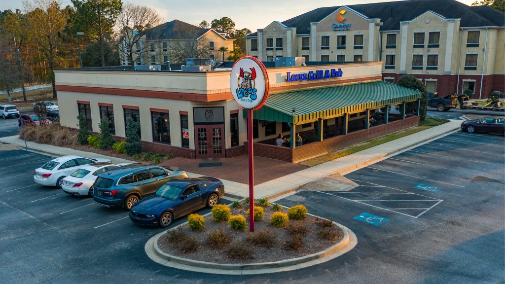 Restaurant Landscape Design & Maintenance - The GroundsMen ...